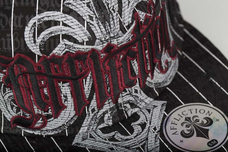 Affliction Dignity Hat, schwarze Flexfit Cap mit Nadelstreifen, Print ...