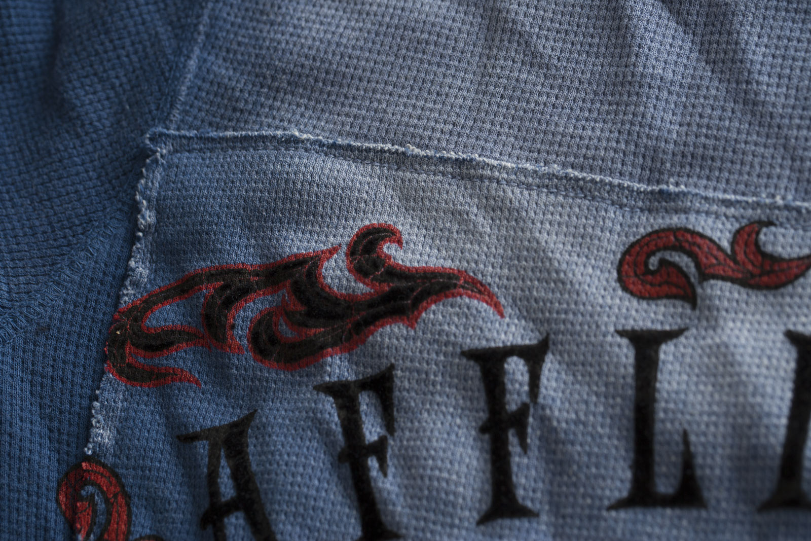 Affliction Pullover Tried Eagle mit großem Greifvogel