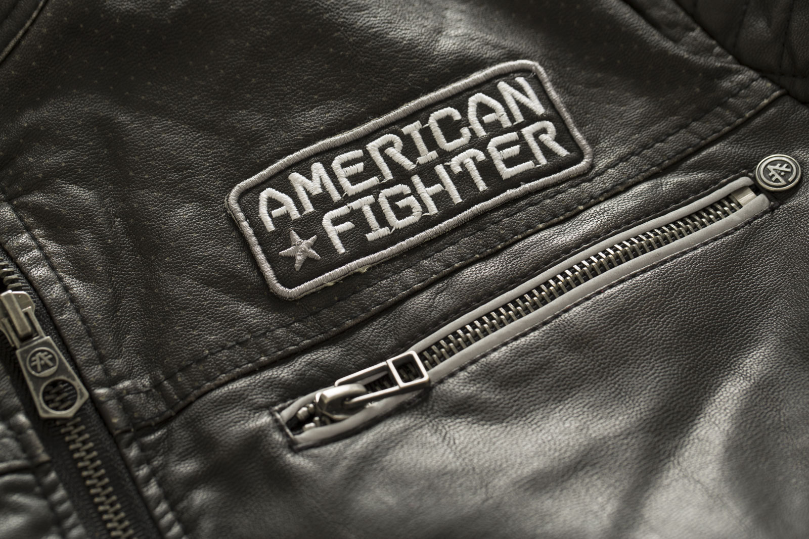 American Fighter by Affliction Jacke im Biker Stil aus Kunstleder