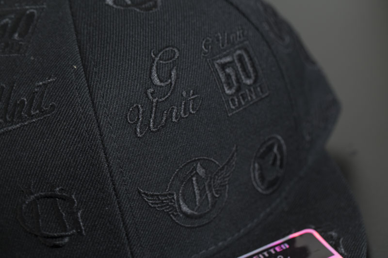 G-Unit ARUX5177 Fitted Cap mit vielen Stickereien