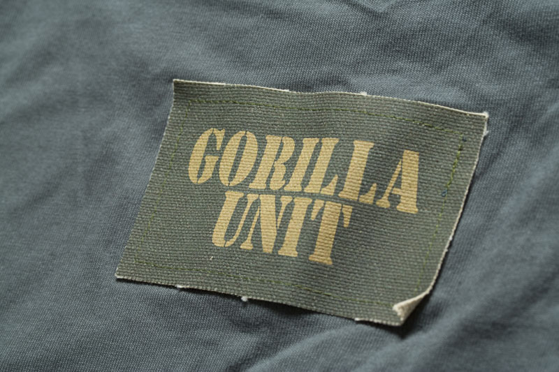 Gorilla Unit T-Shirt Logo - Shirt mit großem Print, Patch und ...