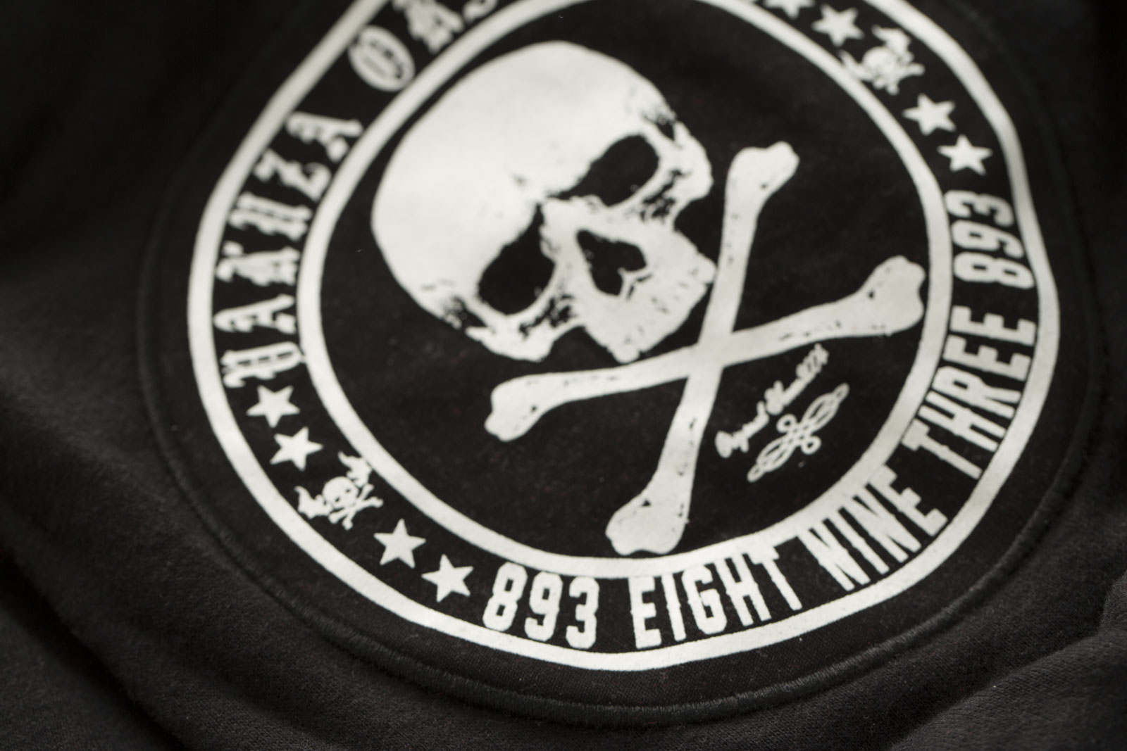 Yakuza Cross Bones ZB-11022 Trainingsjacke in schwarz mit vielen Patches